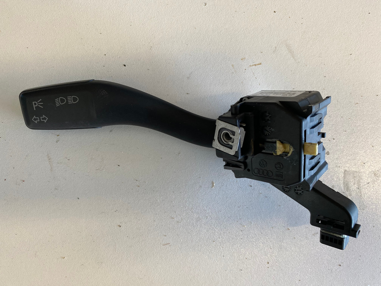 AUDI A3 8P USED BLINKER SWITCH 8P0 953 513 A - Parts 4 European Cars