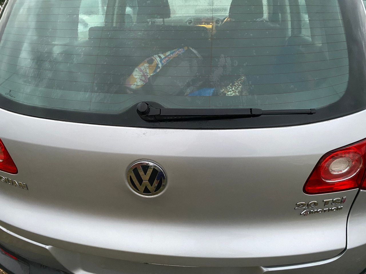 VW TIGUAN 5N USED TAILGATE SHELL IN SILVER A7W PAINT CODE - Parts 4 ...