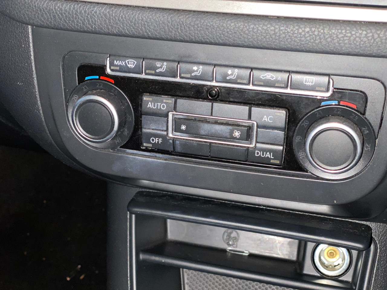 VW TIGUAN USED CLIMATE CONTROL PANEL 5K0 907 044 DT - Parts 4 European Cars