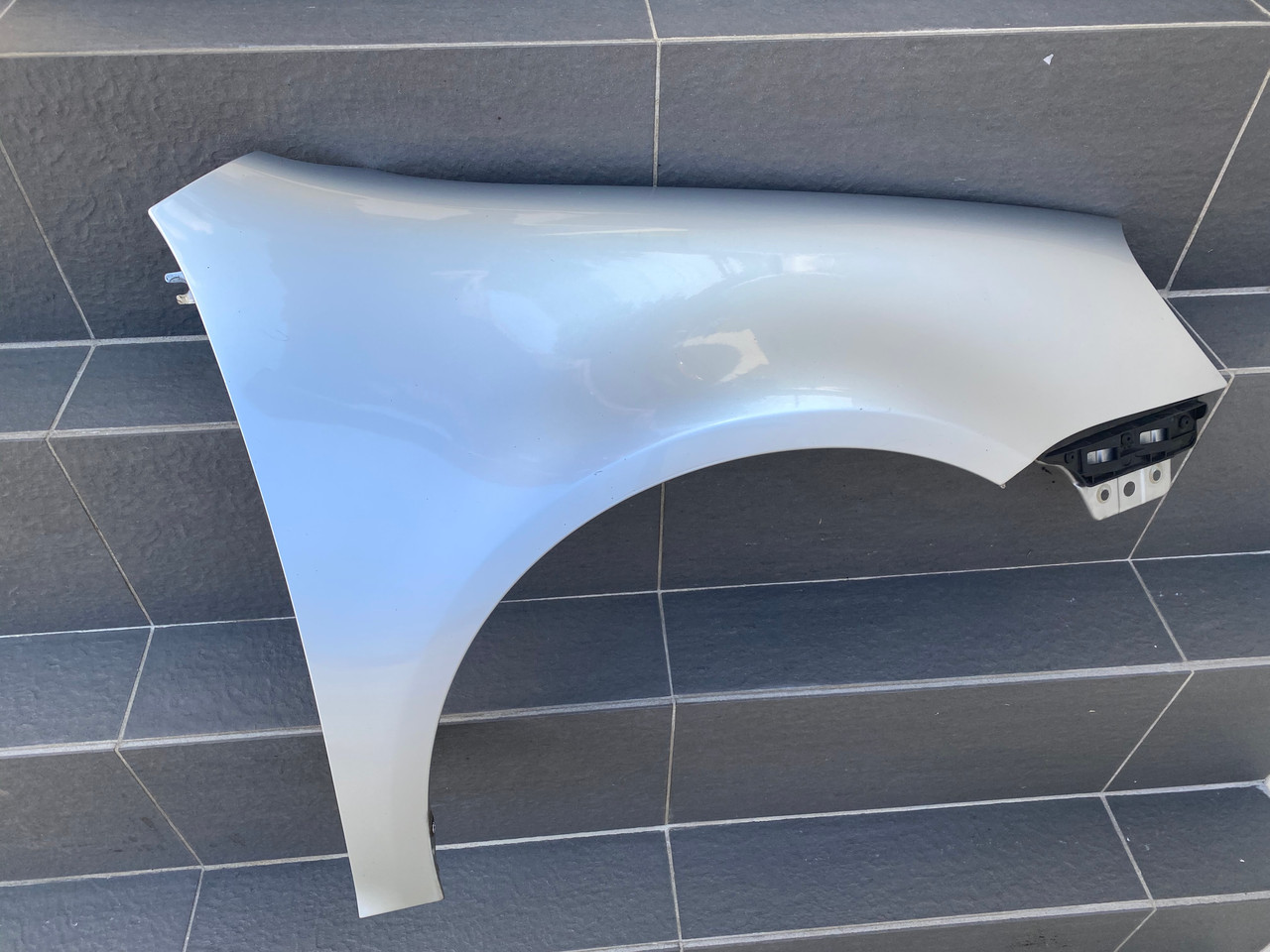 VW GOLF MK5 USED RH GUARD IN SILVER LA7W PAINT CODE 1K6 880 682 A ...