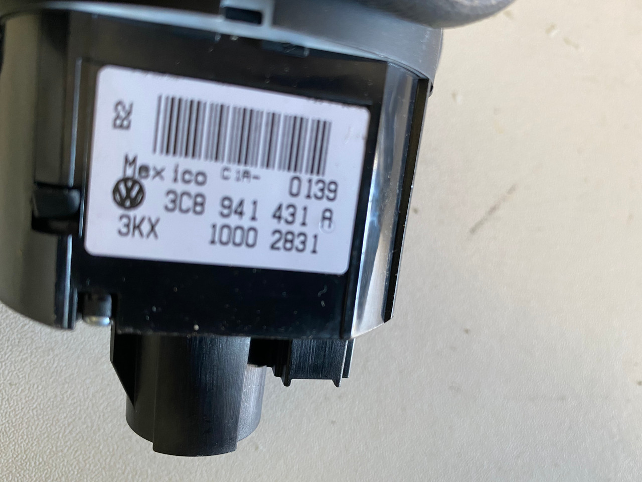 VW GOLF MK6 TIGUAN USED HEADLIGHT SWITCH AUTO TYPE 3C8 941 431 A - Parts 4 European Cars