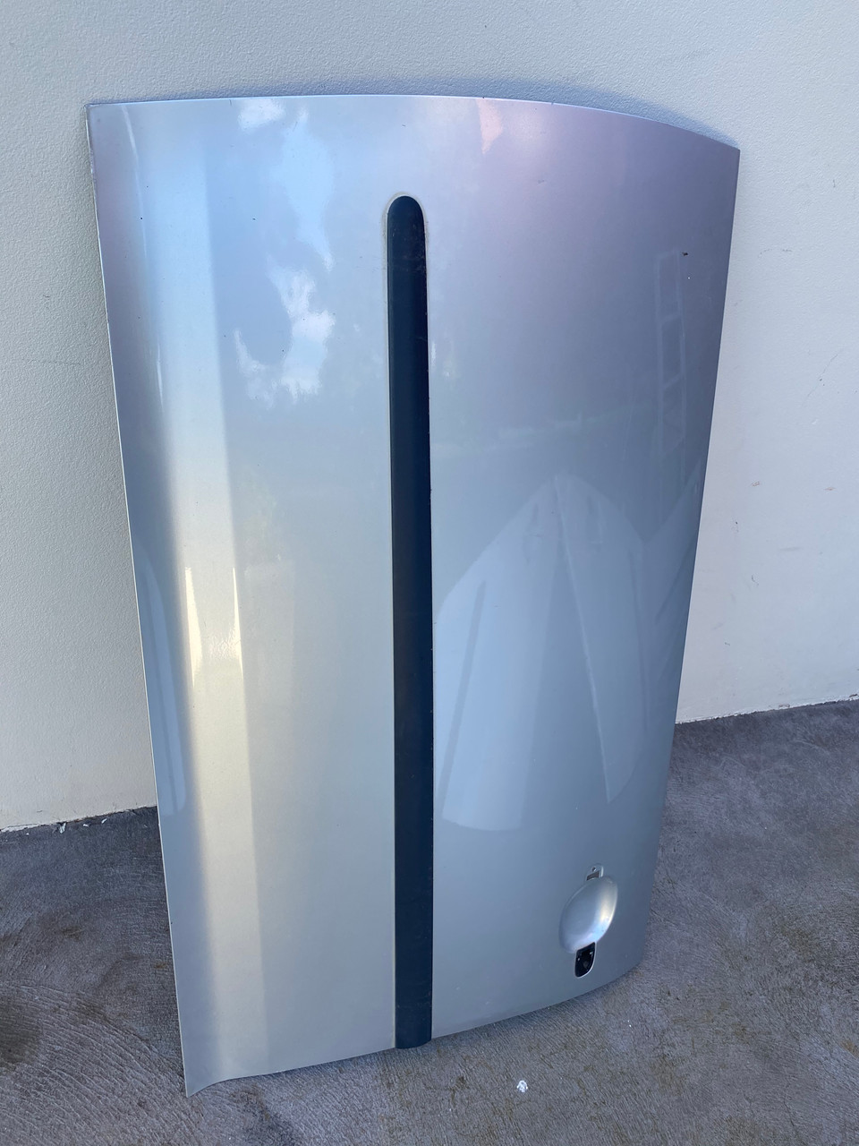 VOLKSWAGEN GOLF MK5 2004-2008 USED LHF DOOR SKIN IN SILVER BLACK MOULD ...