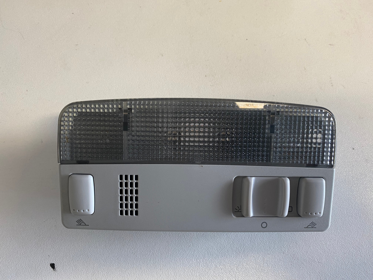 VW CADDY PASSAT 3B GOLF BORA MK4 SKODA USED INTERIOR LIGHT IN GREY 3B0 ...