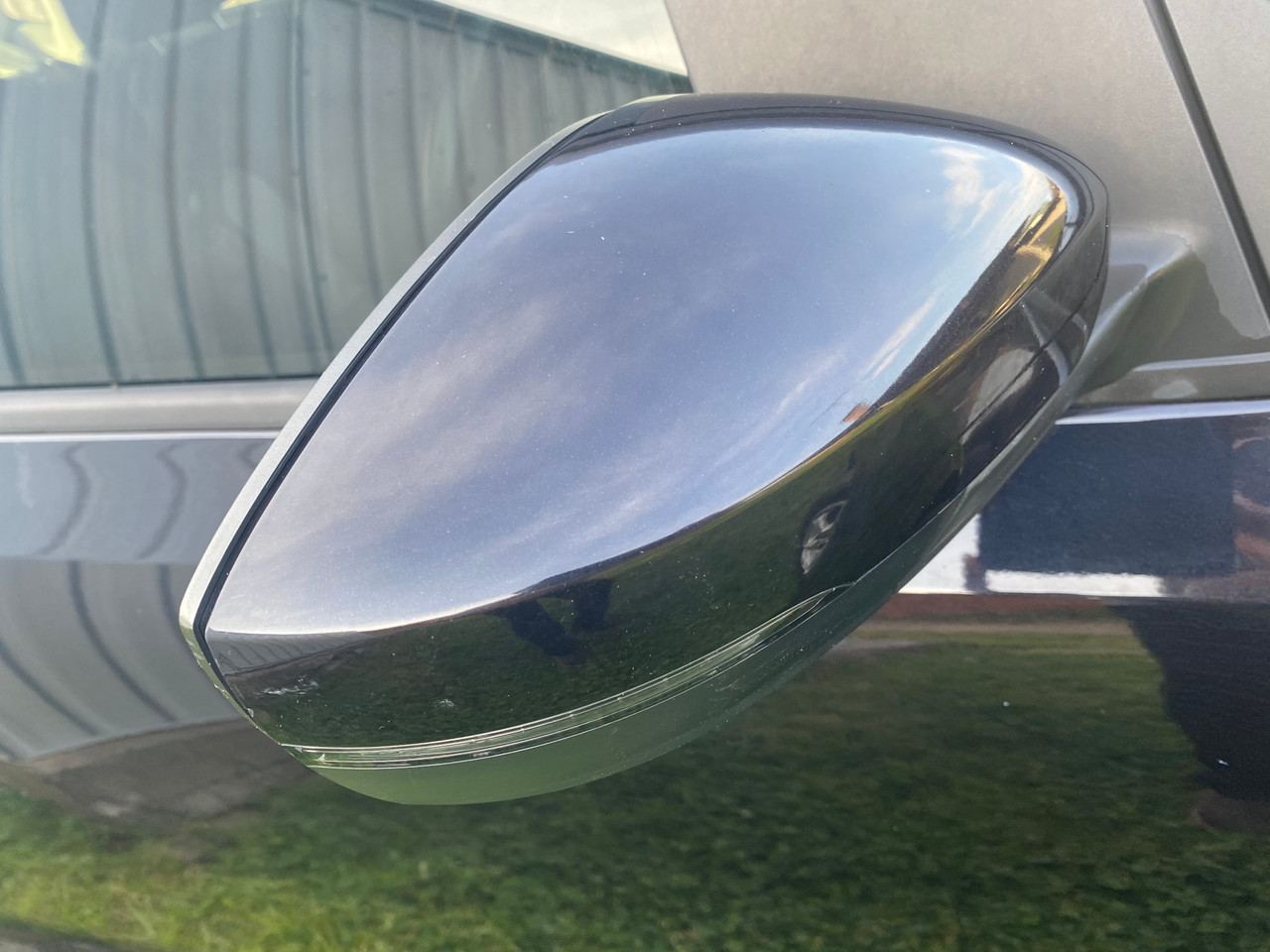 VW POLO 6R USED RHF DOOR SHELL IN BLACK C9X PAINT CODE - Parts 4 ...