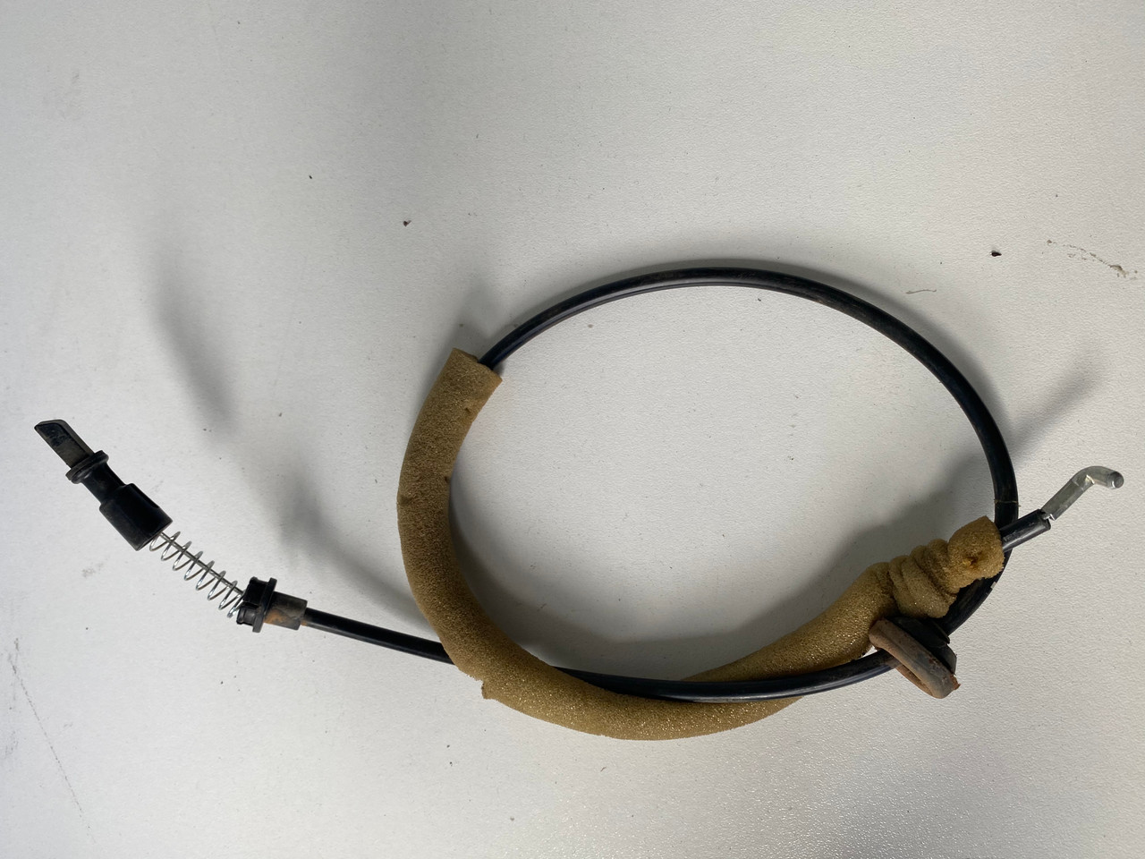 VW BEELE USED FUEL FLAP CABLE 1C2 823 531 F - Parts 4 European Cars