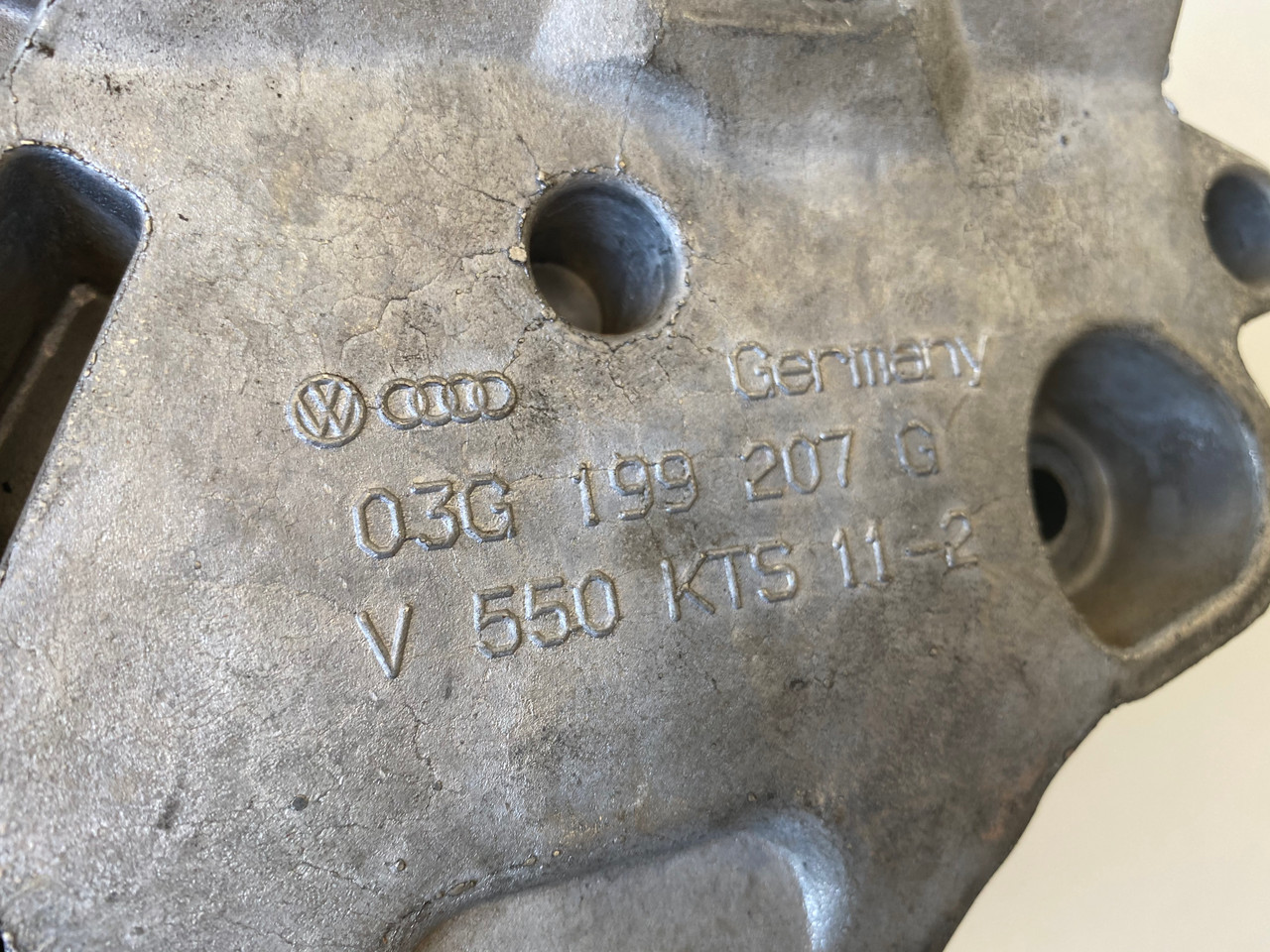 VW GOLF MK5 CADDY 1.9 TDI USED FRONT ENGINE MOUNT BRACKET 03G 199 207 G - Parts 4 European Cars