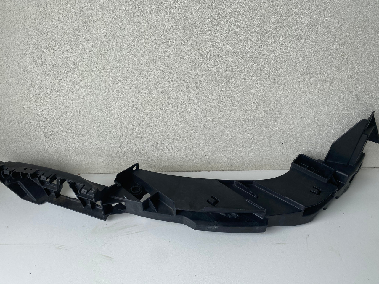 VW POLO 6R USED RH LOWER HEADLIGHT BRACKET 6R0 805 072 E - Parts 4 ...
