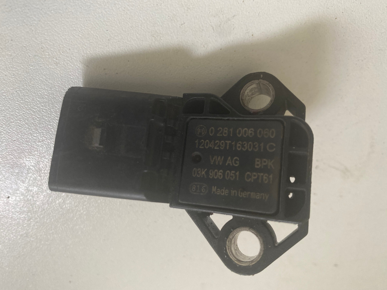 VW AMAROK USED PRESSURE BOOST SENSOR 03K 906 051 - Parts 4 European Cars