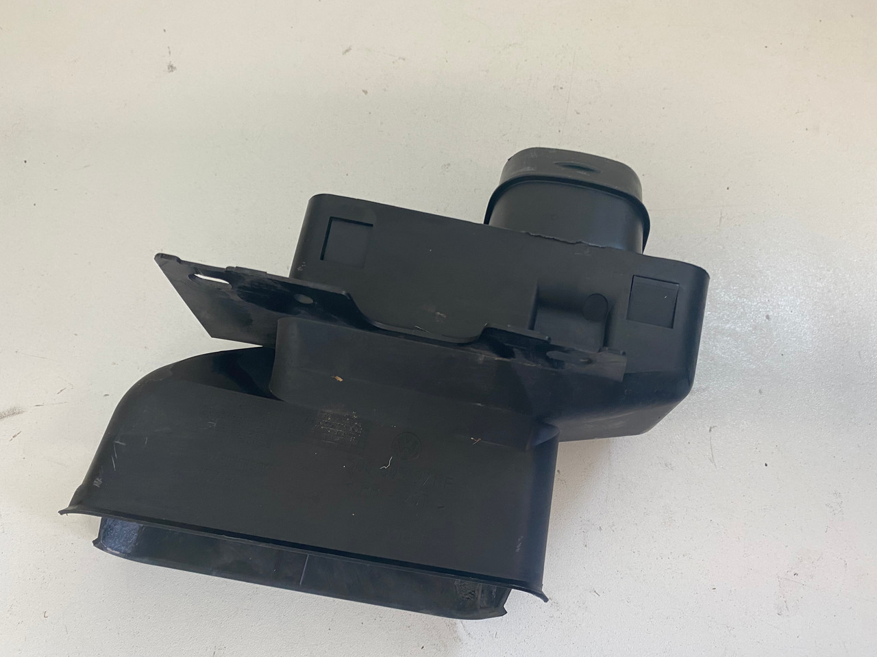 VW POLO 9N USED AIR INTAKE DUCT 6Q0 805 971 F - Parts 4 European Cars