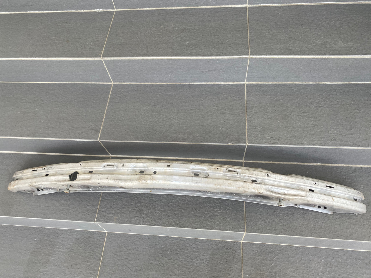 BMW E46 USED FRONT BUMPER BAR REINFORCEMENT 51.11-8 195 287 - Parts 4 ...
