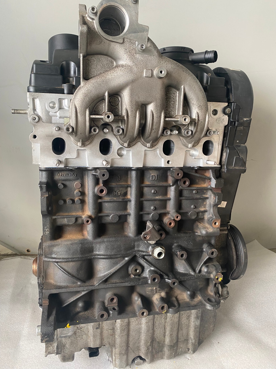 VW TRANSPORTER T5 4 CYLINDER 1.9 DIESEL USED ENGINE BRS CODE TRAVELLED ...