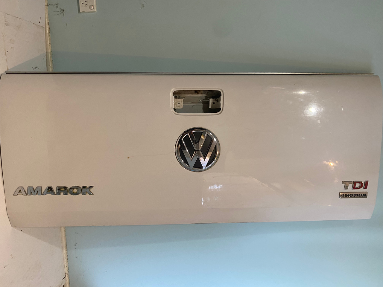 VW AMAROK DUAL CAB USED TAILGATE IN WHITE B9A PAINT CODE - Parts 4 ...