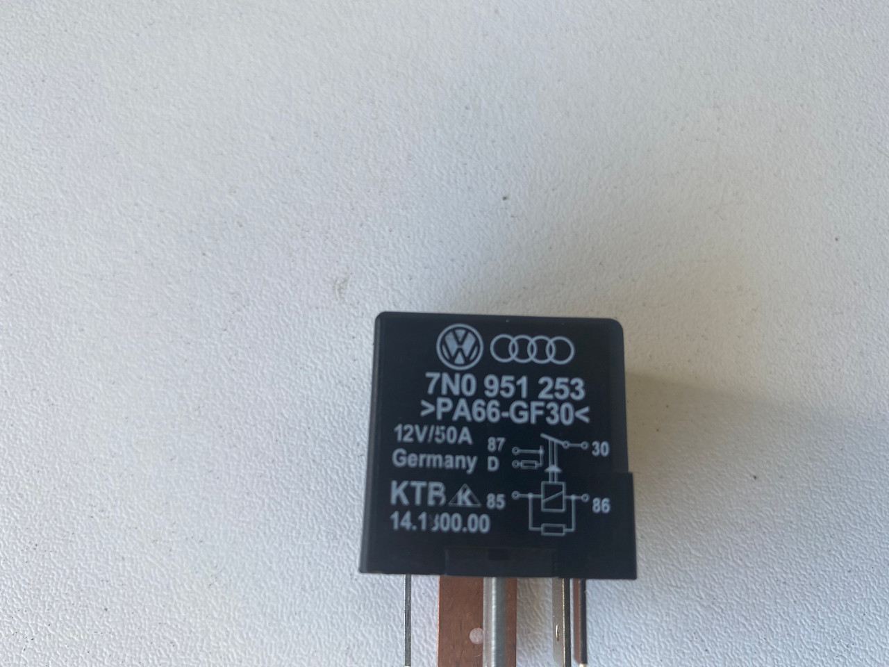 VW AUDI USED STARTER RELAY 7N0 951 253 507 - Parts 4 European Cars