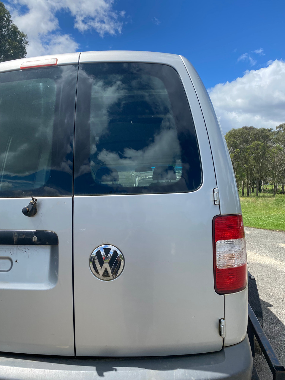 VW CADDY 2K MAXI USED RH BARN DOOR SHELL IN SILVER LA7W PAINT CODE ...