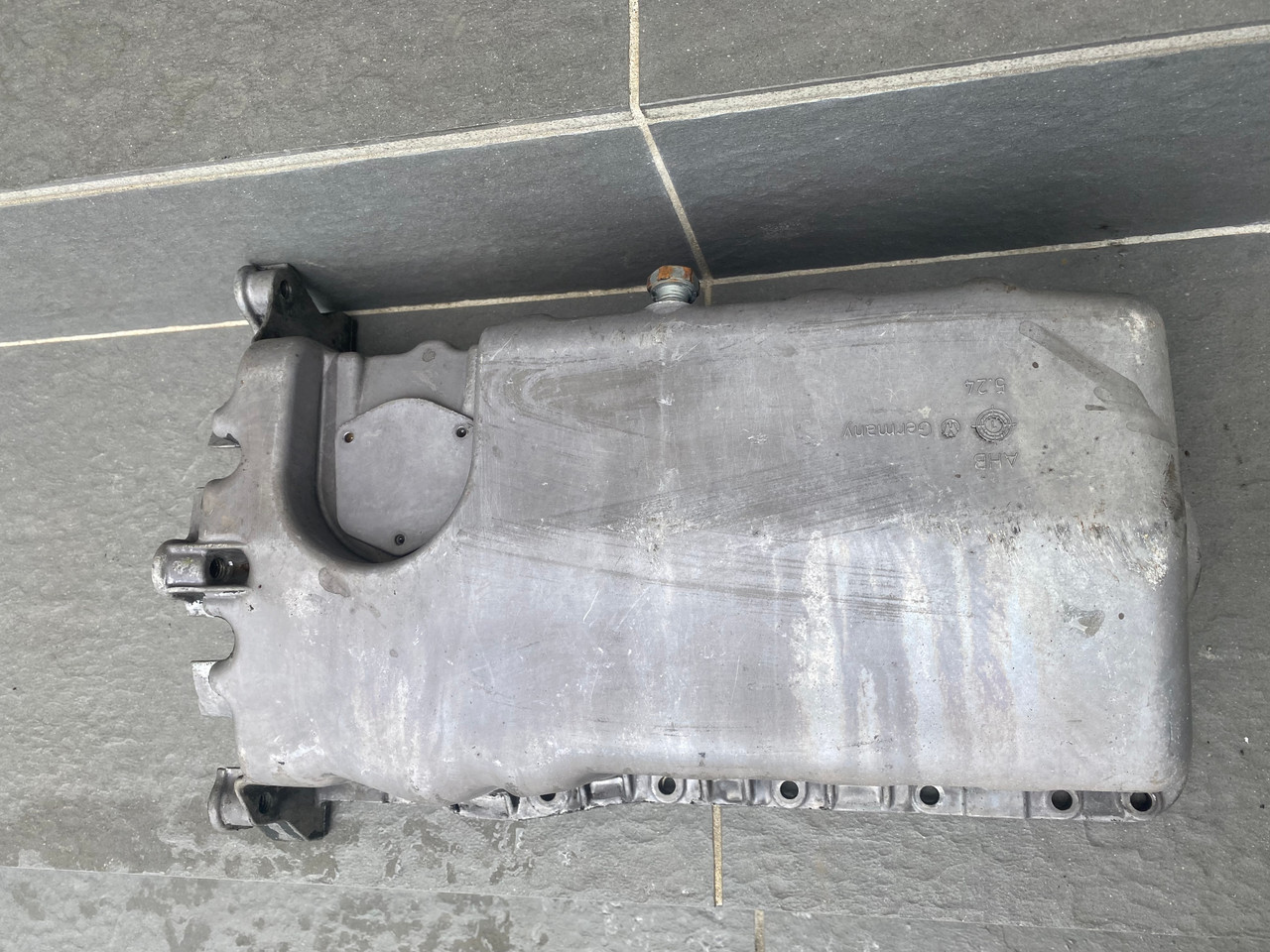 VW BEETLE 1.6L USED GENUINE NON SENSOR TYPE ENGINE OIL SUMP 038 103 603 ...
