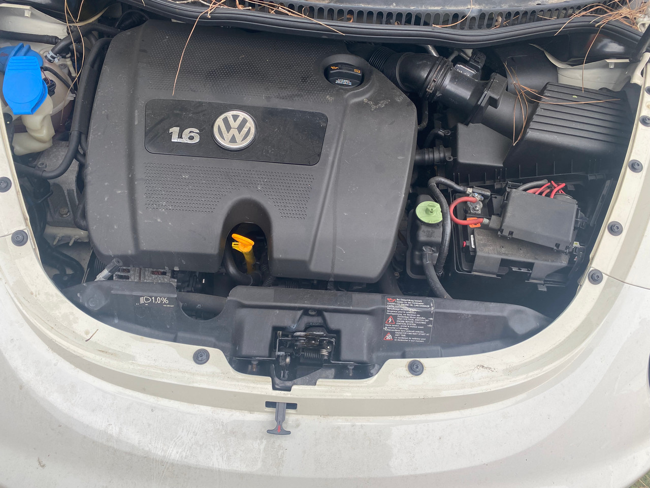 VW BEETLE USED 1.6L PETROL BFS ENGINE TRAVELLED 99000KM - Parts 4 ...