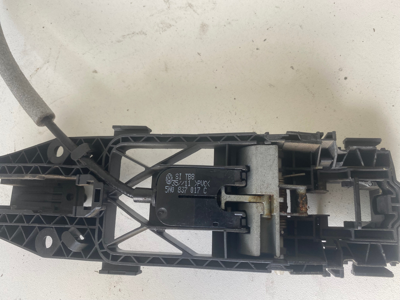 VW AMAROK 2010-2014 USED LHF OR LHR DOOR HANDLE CARRIER 5N0 837 017 C ...