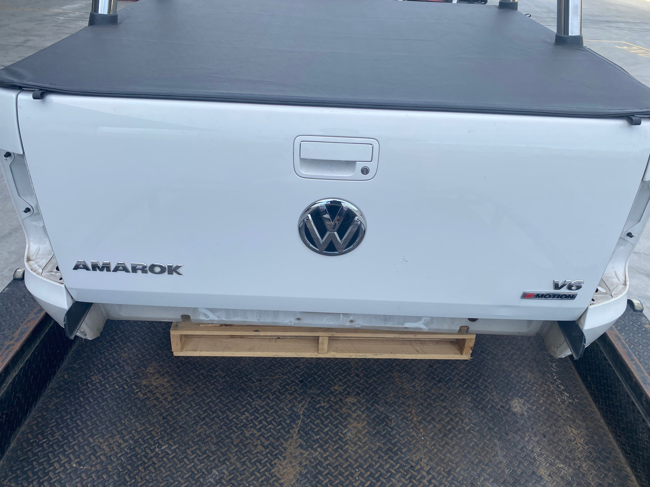 VW AMAROK DUAL CAB V6 USED TAILGATE IN WHITE B9A PAINT CODE - Parts 4 ...