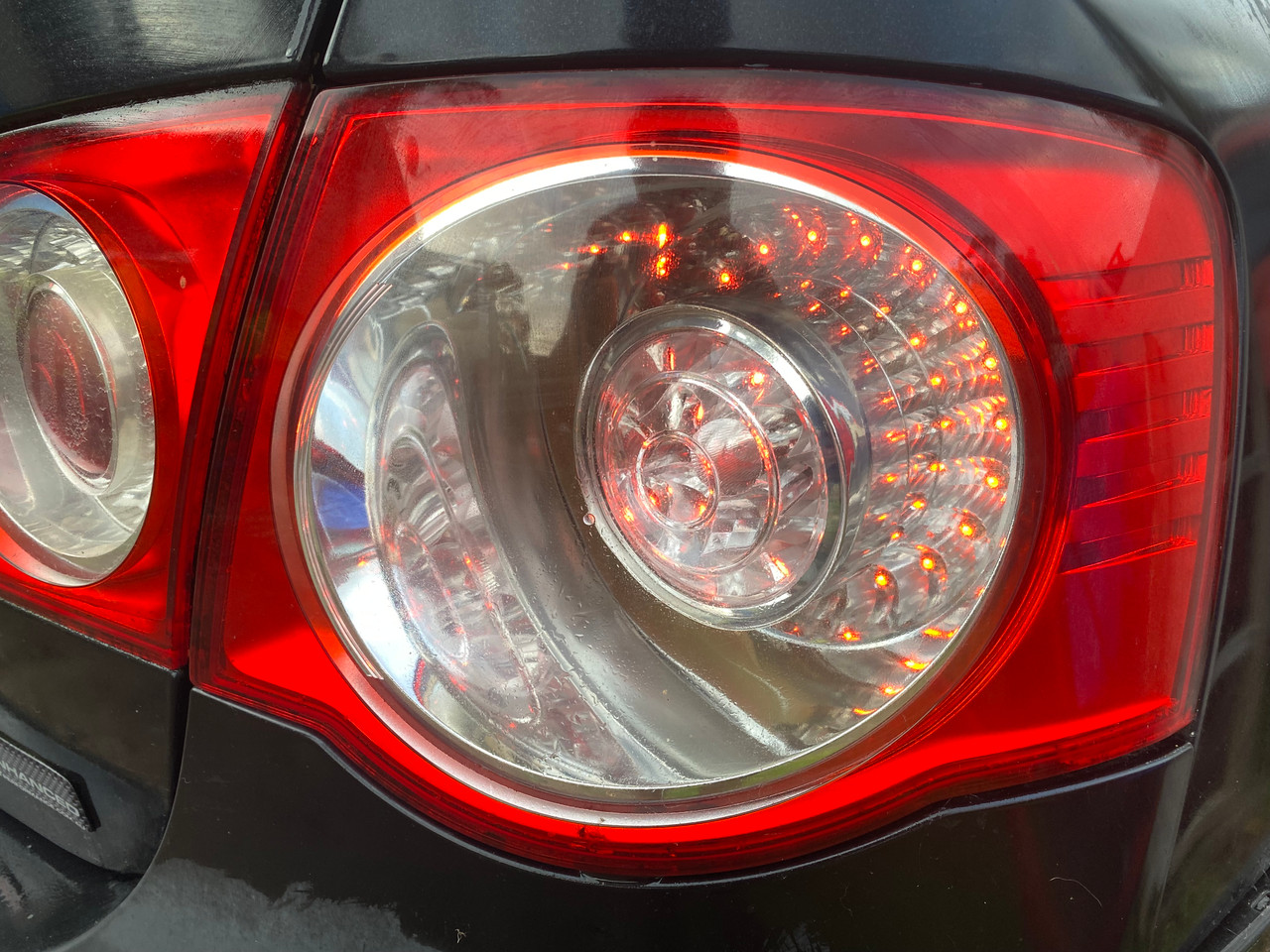 VW JETTA 2005-2010 USED RH OUTER TAIL LIGHT 1K5 945 096 G - Parts 4 ...