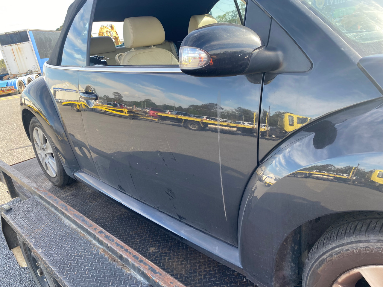 VW BEETLE CONVERTIBLE 2005-2010 USED RH DOOR SHELL IN BLACK C9X PAINT ...
