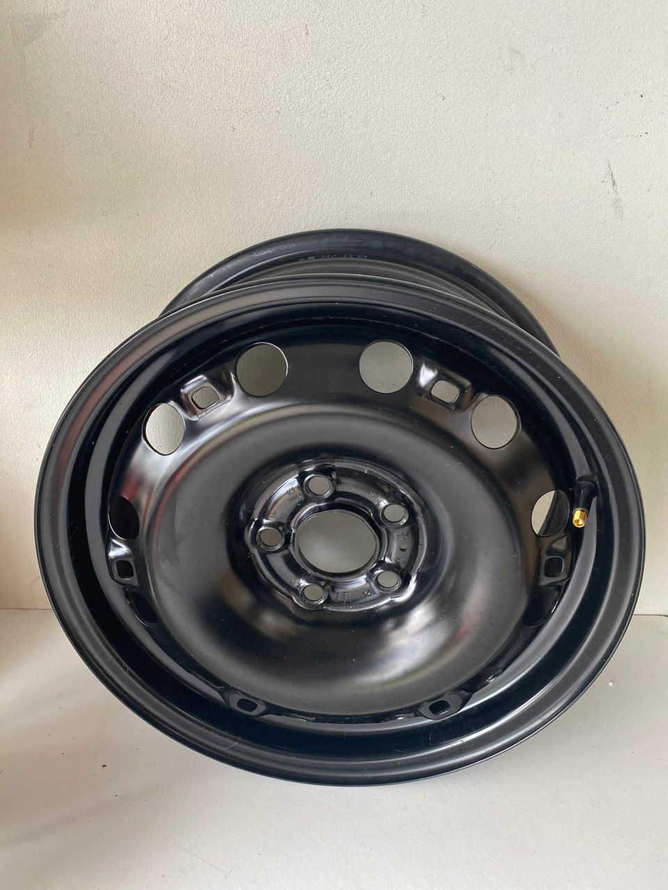 VW POLO 6R USED 15 INCH STEEL RIM 6C0 601 027 A - Parts 4 European Cars