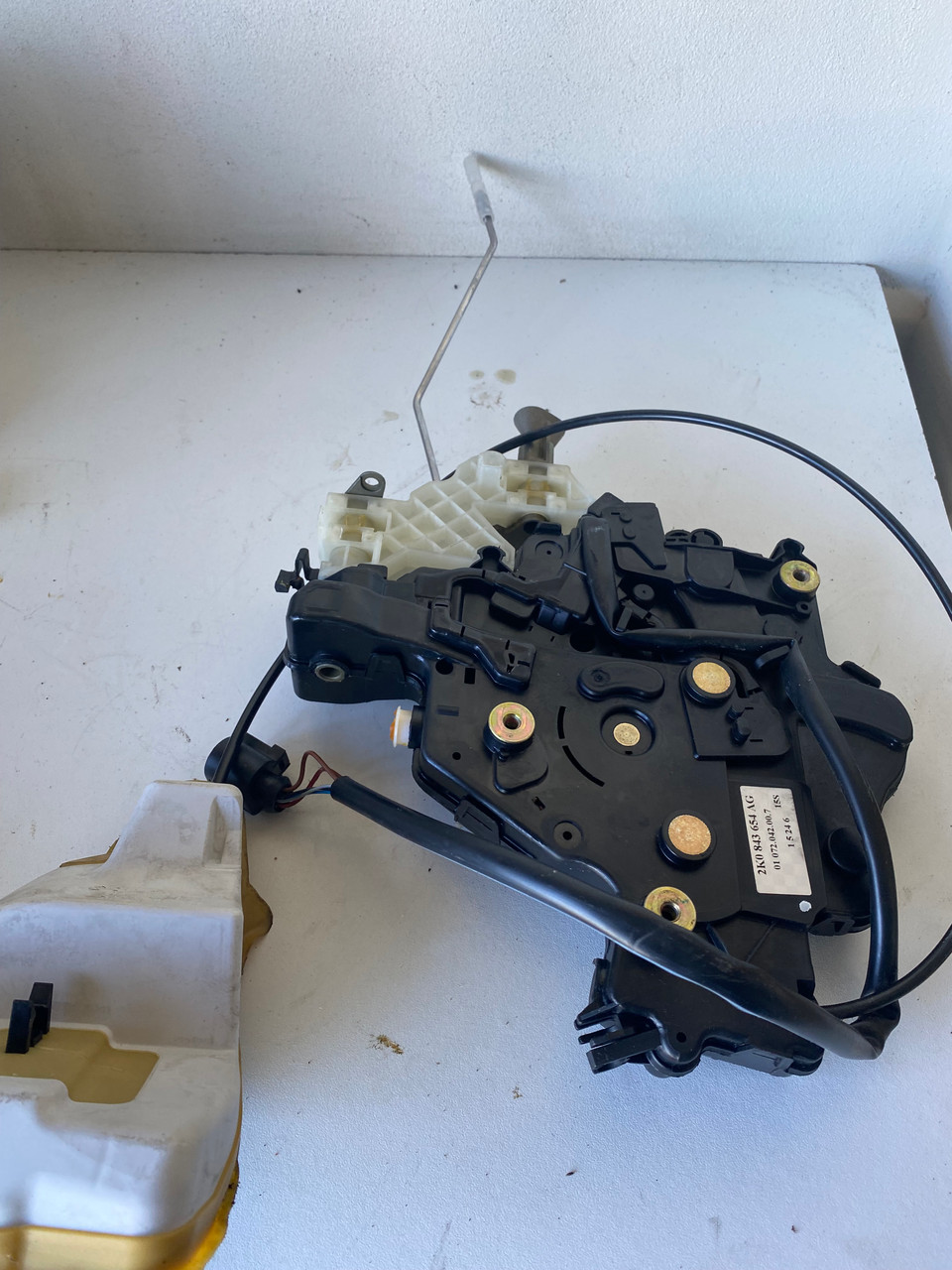 VW CADDY 2005-2014 USED RH SLIDING DOOR LOCK ACTUATOR 2K0 843 654 AG ...