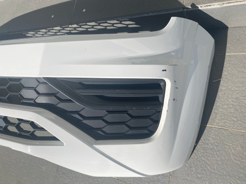 VW AMAROK 2017-2019 CORE NEW GENUINE FRONT COMPLETE BUMPER BAR IN WHITE ...