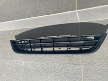 VW PASSAT CC 2010 USED FRONT BAR LOWER GRILLE 3C8 853 677 - Parts 4 ...