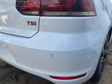 VW GOLF MK6 CONVERTIBLE USED REAR BAR COVER 5K7 807 417 BB IN WHITE C9A ...