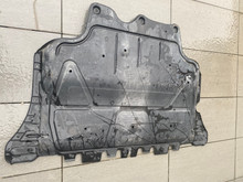 AUDI A3 8V GOLF MK7 ENGINE LOWER COVER 5Q0 825 236