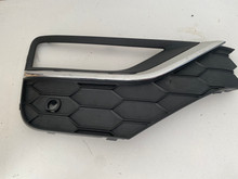 VW AMAROK 2018 ON USED RH FOGLIGHT SURROUND COVER 2H6 807 490 B - Parts ...