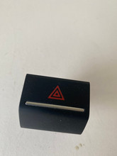 VW BEETLE A5 2012-2018 USED HAZARD LIGHT SWITCH 5C5 953 509 B - Parts 4 ...