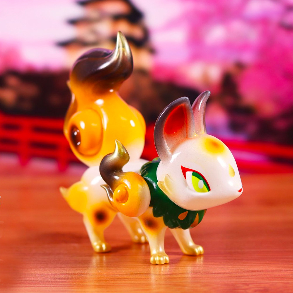 Phantom Fox Maneki-Neko by Genkosha - myplasticheart