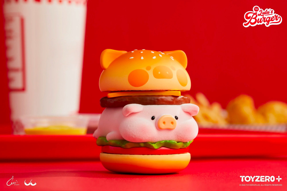 Lulu the Piggy Burger Classic PRE-ORDER SHIPS DEC 2022 - myplasticheart