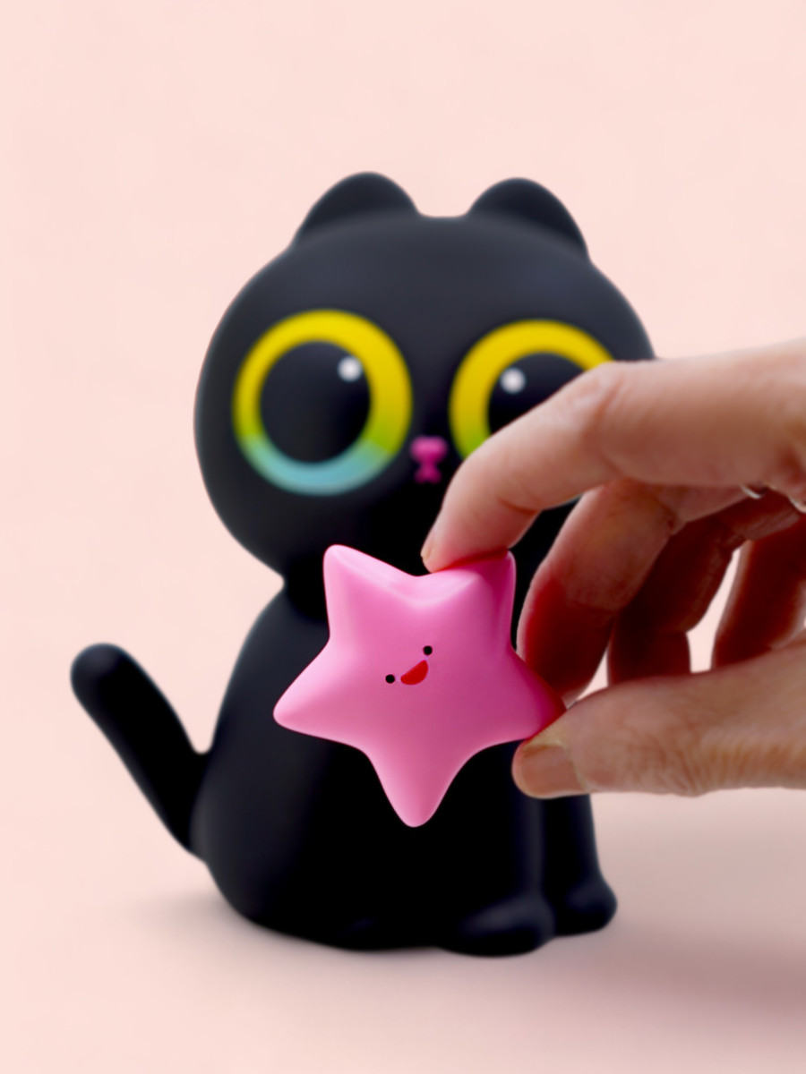 Moomoon Pink by Little Oil Art - myplasticheart