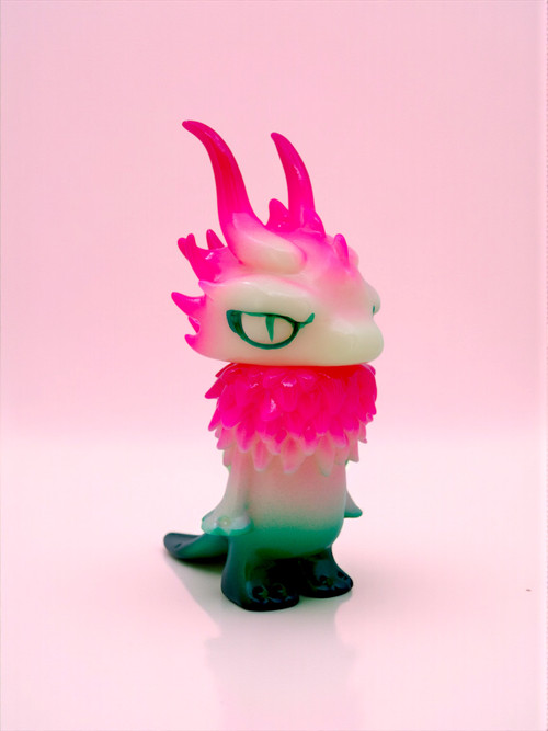 Gecko Dragon Cyclamen GID by Yasu - myplasticheart