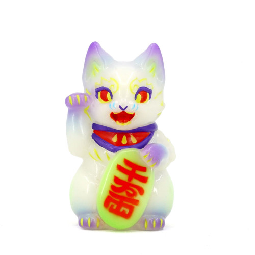 Bake Lucky Cat Firefly GID by Genkosha - myplasticheart