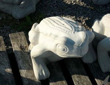 Jumbo CMC Frog - Allison's Concrete & Gifts