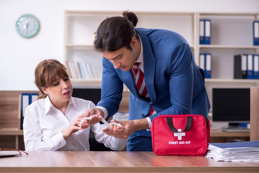 First Aid in the workplace - what you need to know in 2022 - DS Medical