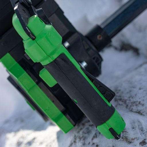 ION ALPHA PLUS Auger: Lightweight Speed and Precision on Ice