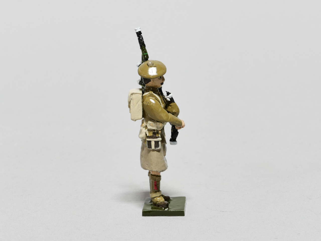 The British Toy Soldier Company Set 68A Piper Standing - Trains And Toy ...