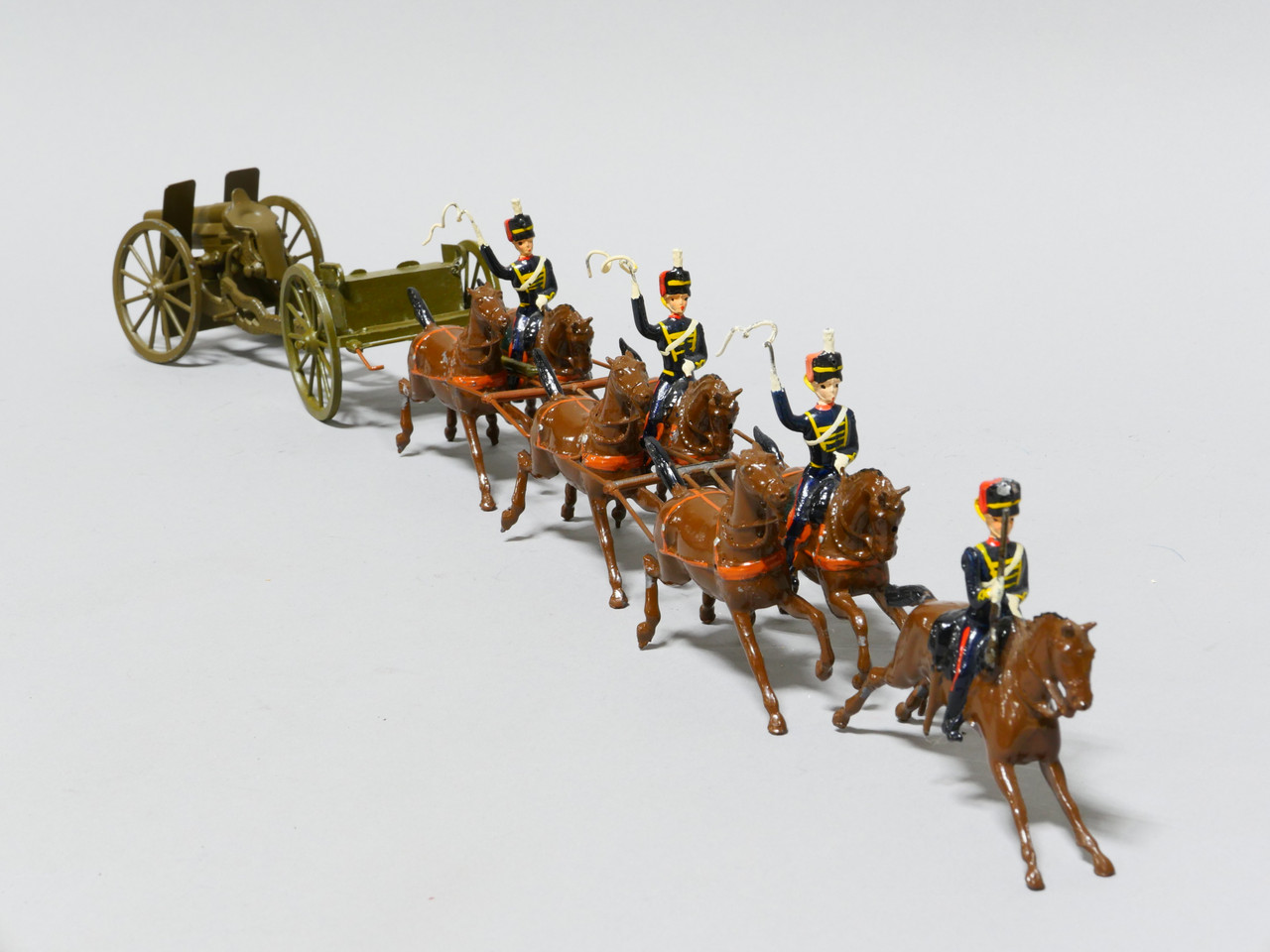 W. Britain Set 39 Royal Horse Artillery With Gun and Escort - Trains ...