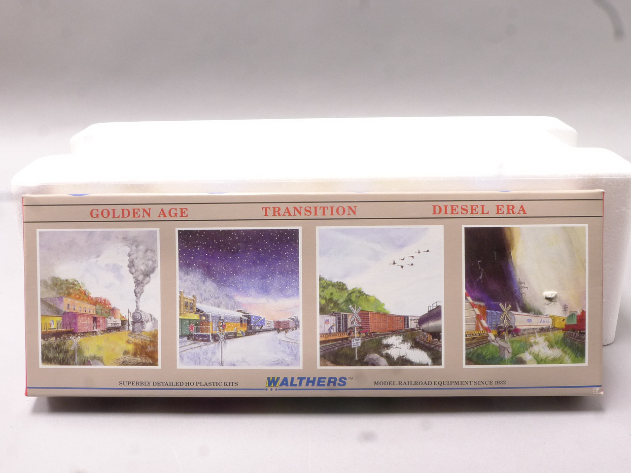 Walthers 932-3974 Santa Fe 305' 5-Unit Articulated Double Stack Car HO ...