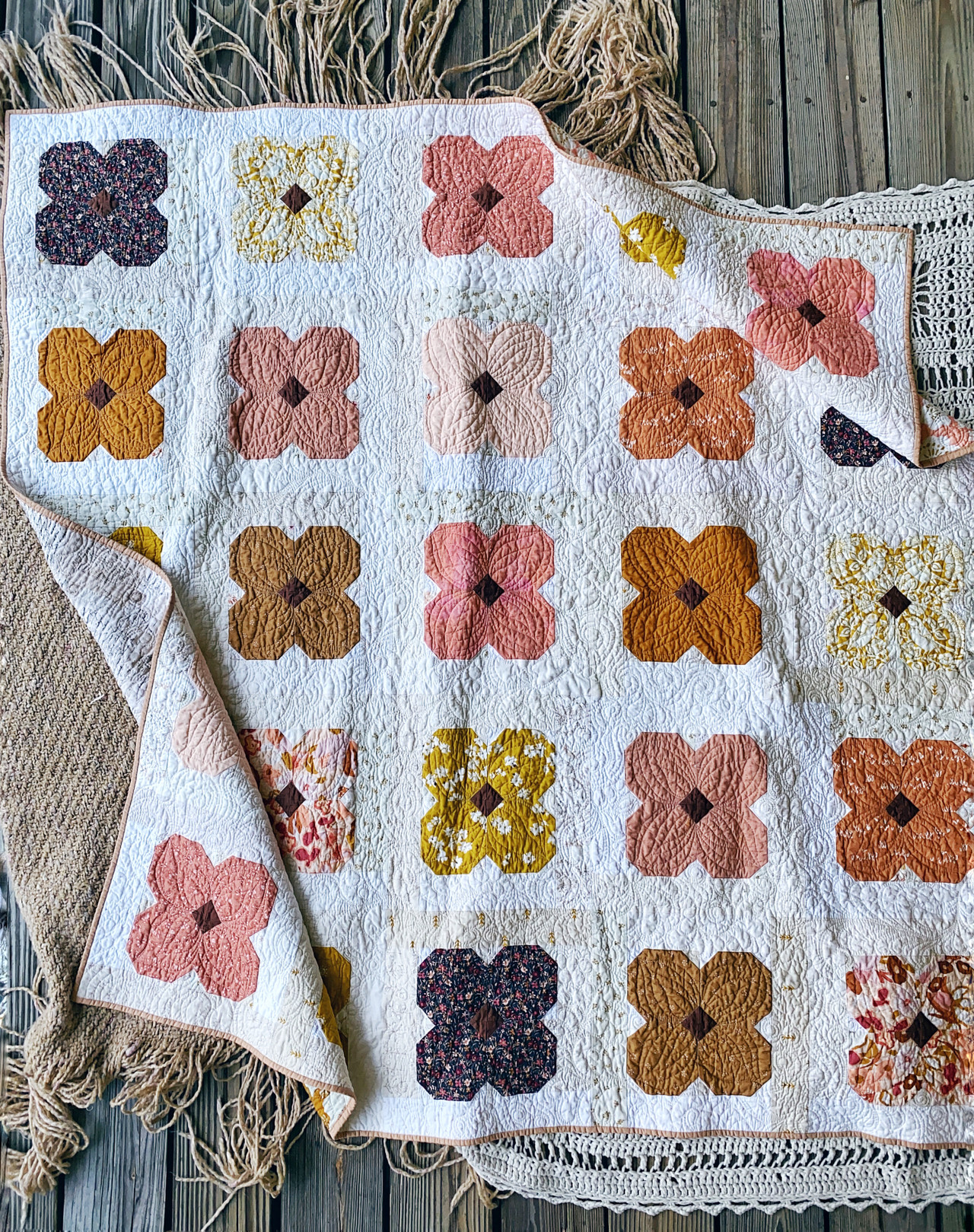 Hello Posy Quilt Pattern - PDF Download (SCQ-130PDF)