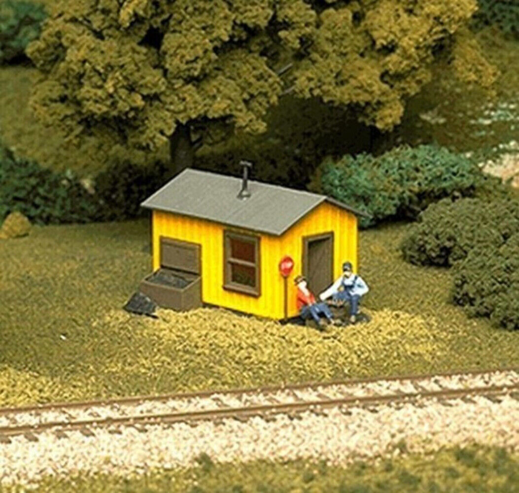 702 - Atlas HO Trackside Shanty -- Kit