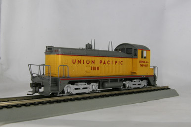 2262 Broadway Limited HO EMD SW7 Switcher, UP #1810, Yellow & Gray Scheme, Paragon2 Sound/DC/DCC