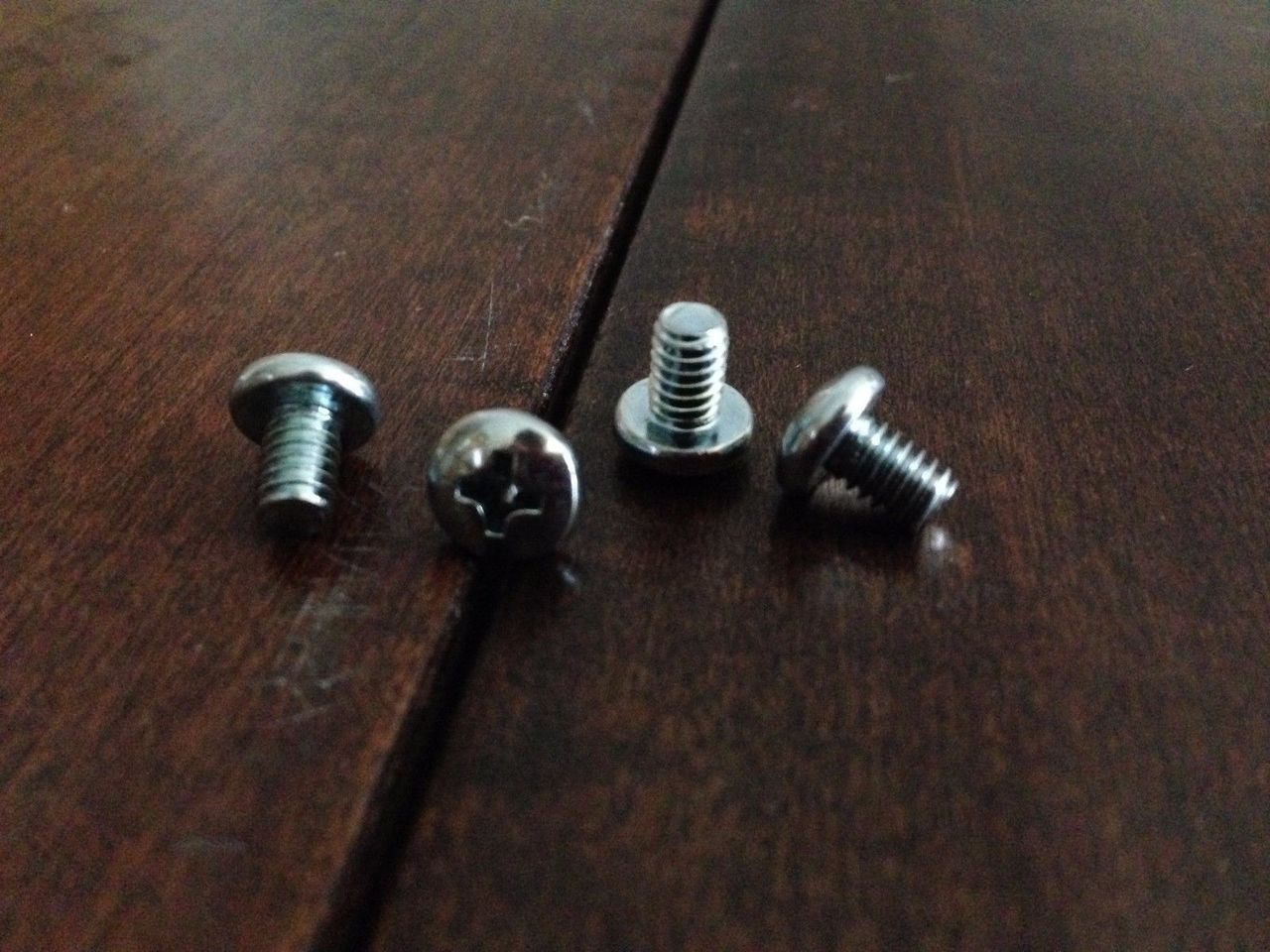 Oak Hopper Screws (Set of Four)