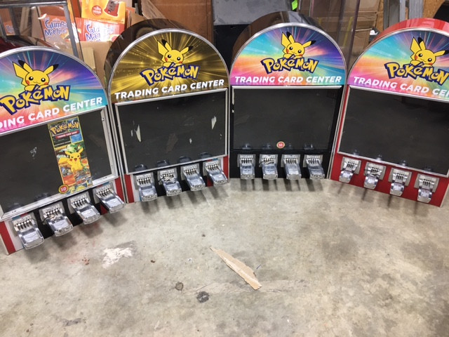 Themed Pokemon Card Vending Machine 4 column Trading Card Center