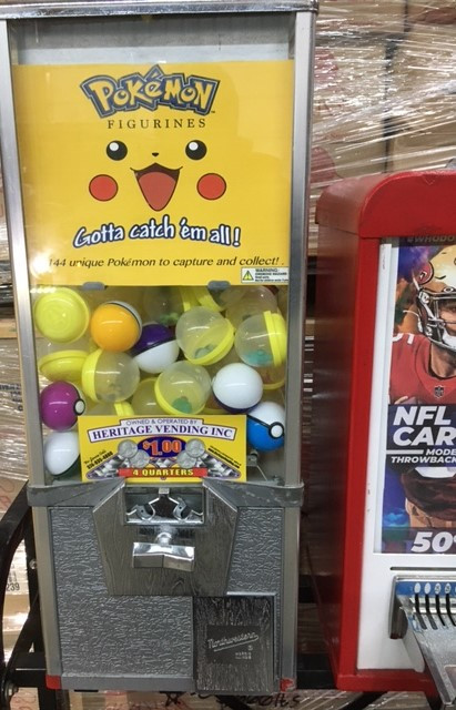 Pokemon Premium Mix With Figurines + Pokeballs 250 Pieces In Acorn ...