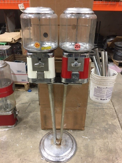 Custom Amy R 3 complete beaver doubles token and new globes + 500 tokens